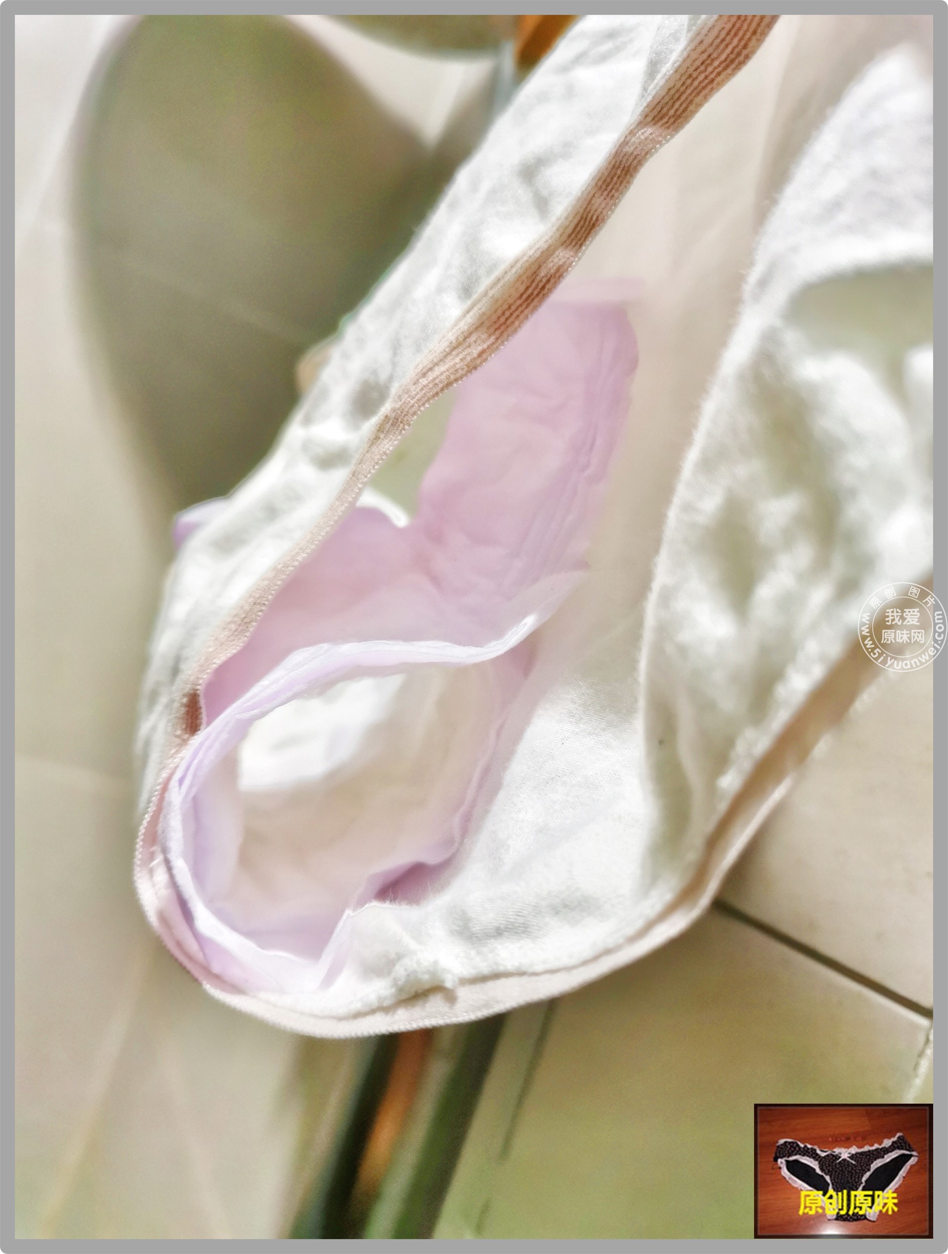 (原创)女生宿舍垃圾房系列-黑薄文胸+粘着卫生巾NN(32P) - 原味罩罩 - 原味秀