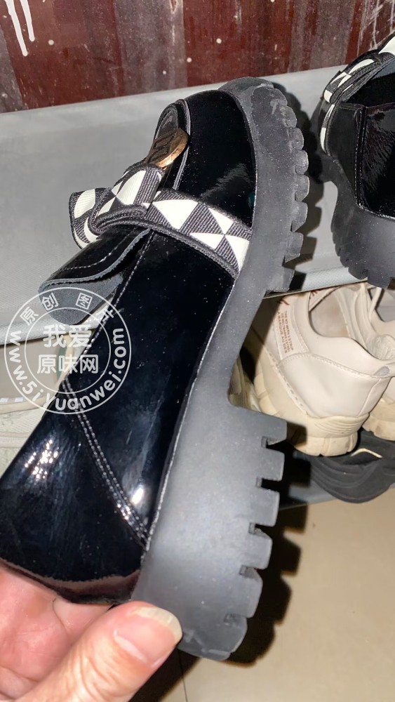 邻居的骚鞋(扫楼系)6 - 原味鞋子 - 原味秀